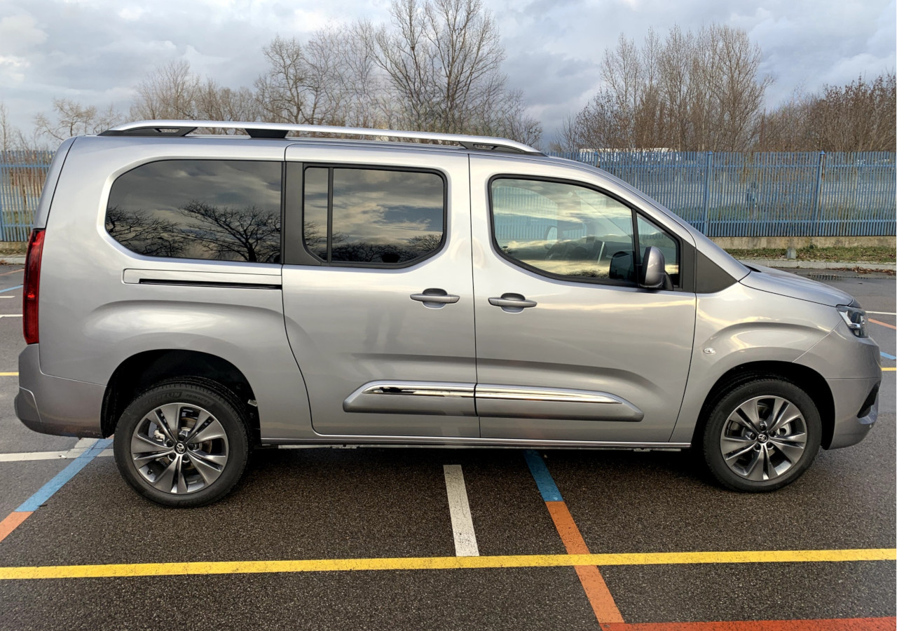Emico - Tripod Mobility WAV’s - Toyota PROACE CITY Verso Long